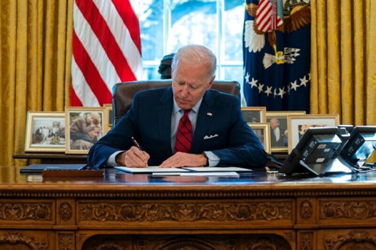 Bayden amerikalıların deportasiya ilə üzləşən həyat yoldaşlarına ...